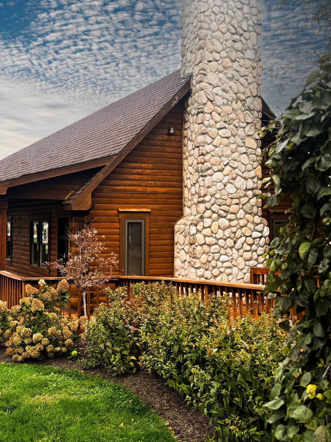 Log House Design - Cabin Home Builders - Gastineau Log Homes